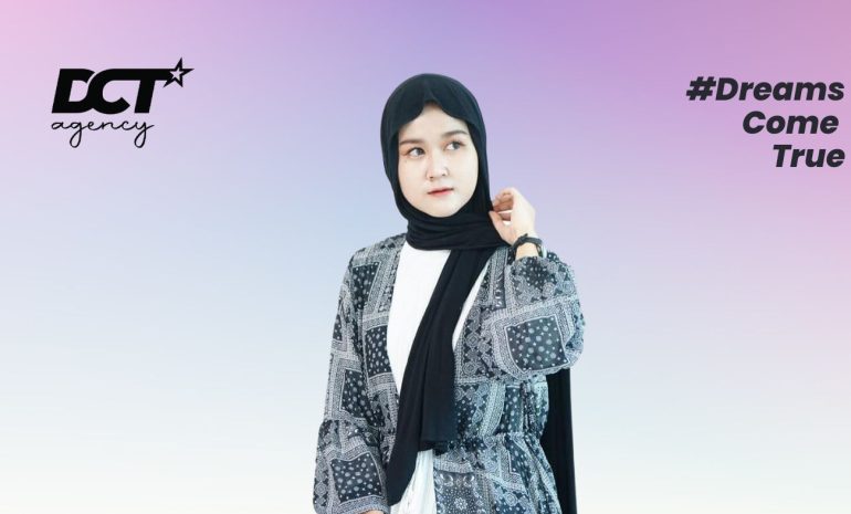 The Viral Melodious Voice Of Jeje Zevanya, A Talented Cafe Singer On TikTok! - DCT Agency